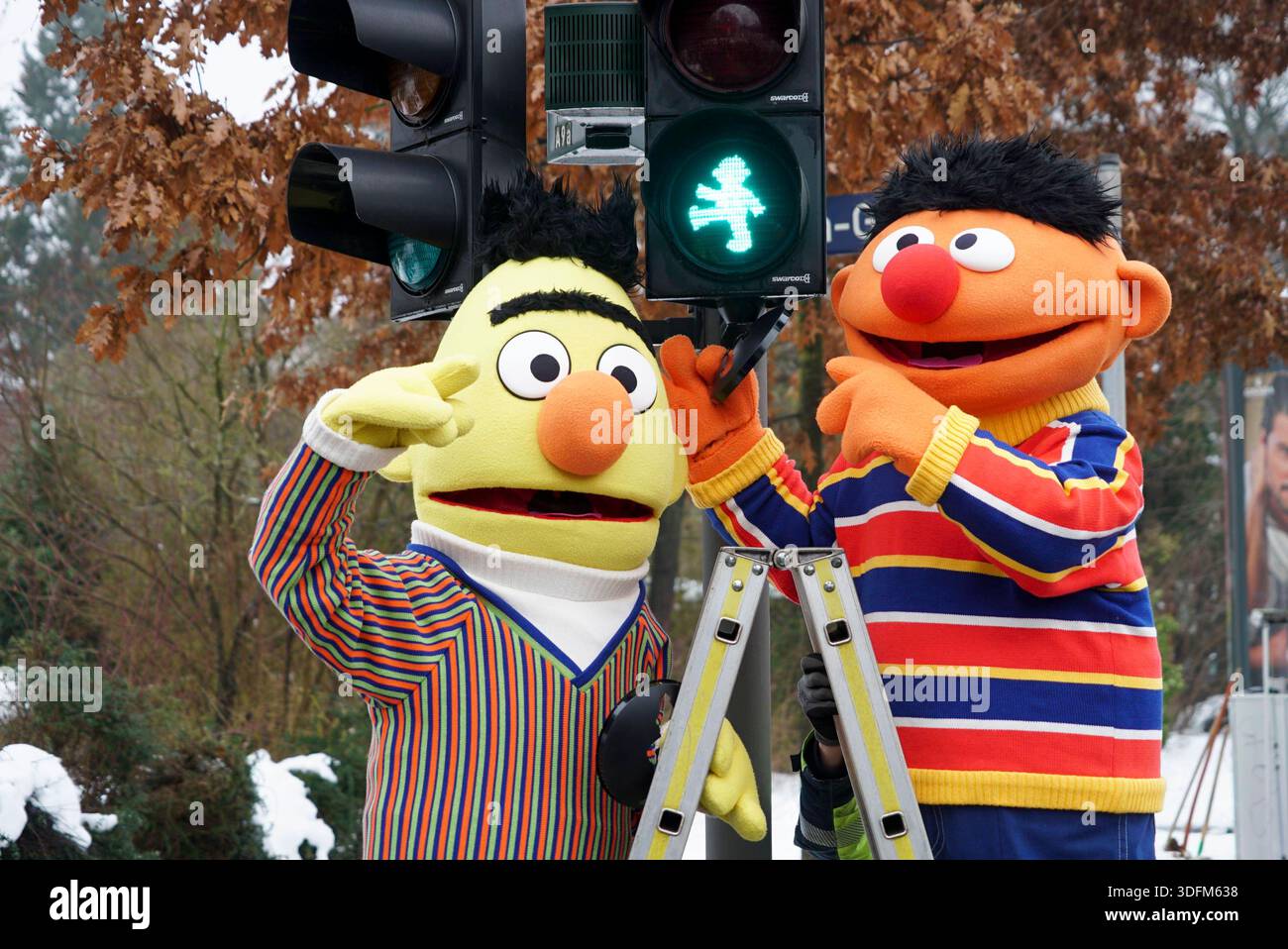 cntv: Die Lebensgrossen Figuren von Ernie und Bert aus der NDR TV Serie ...