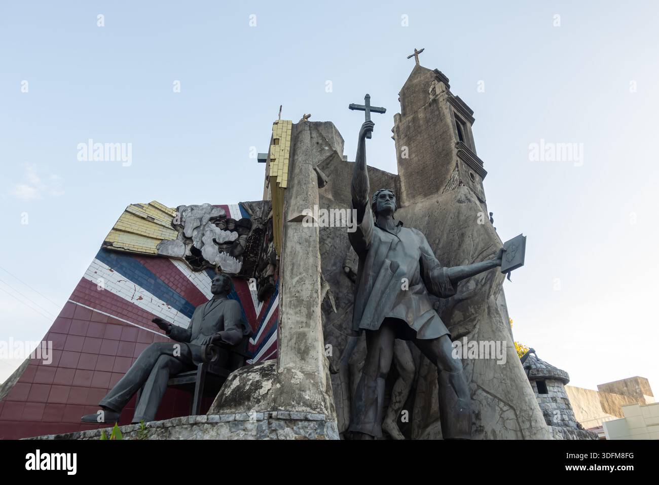 Ferdinand Magellan statue, Heritage of Cebu Monument in Cebu City ...