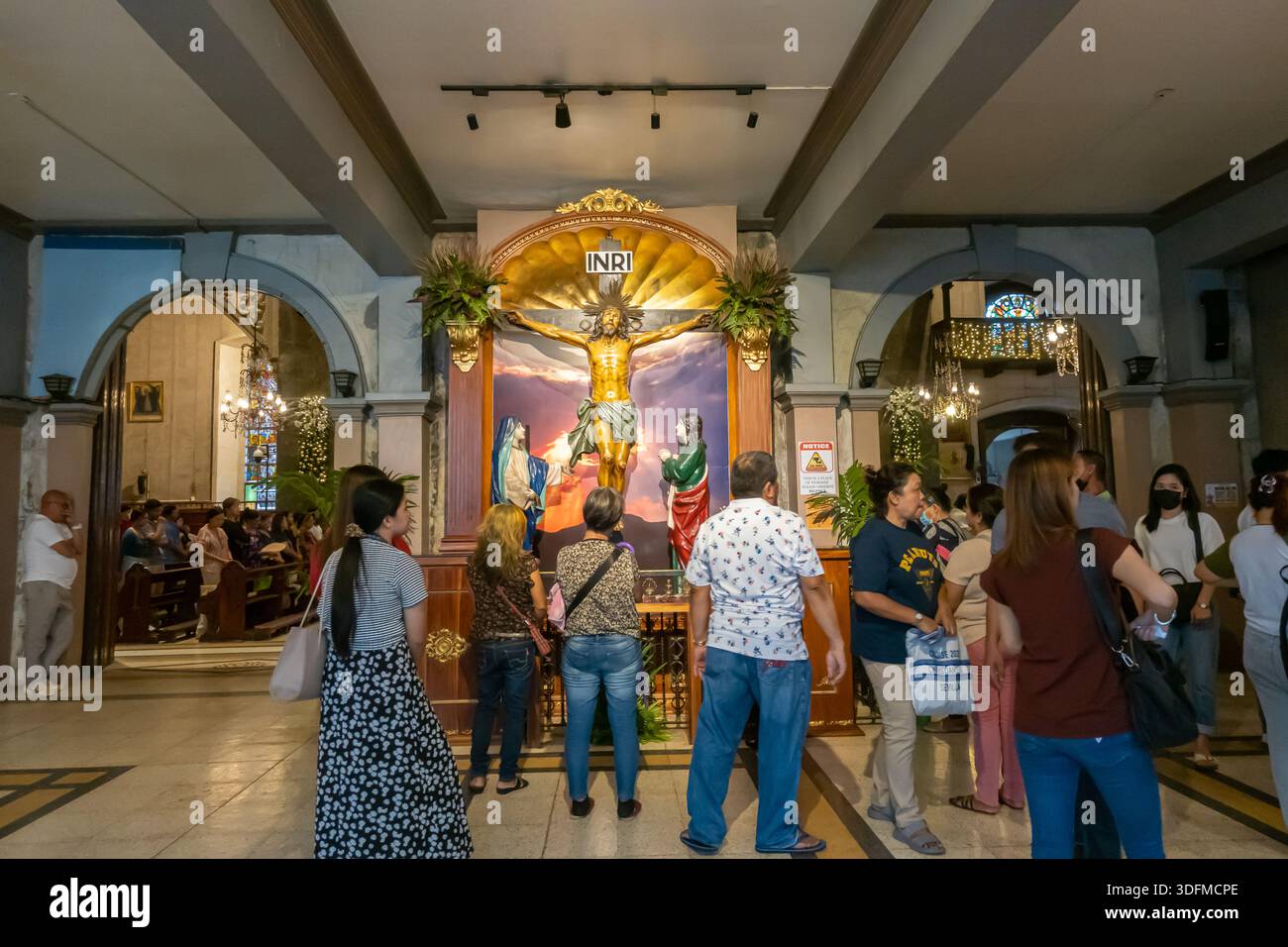 Interior of the basilica minore del santo nino de cebu hi-res stock ...