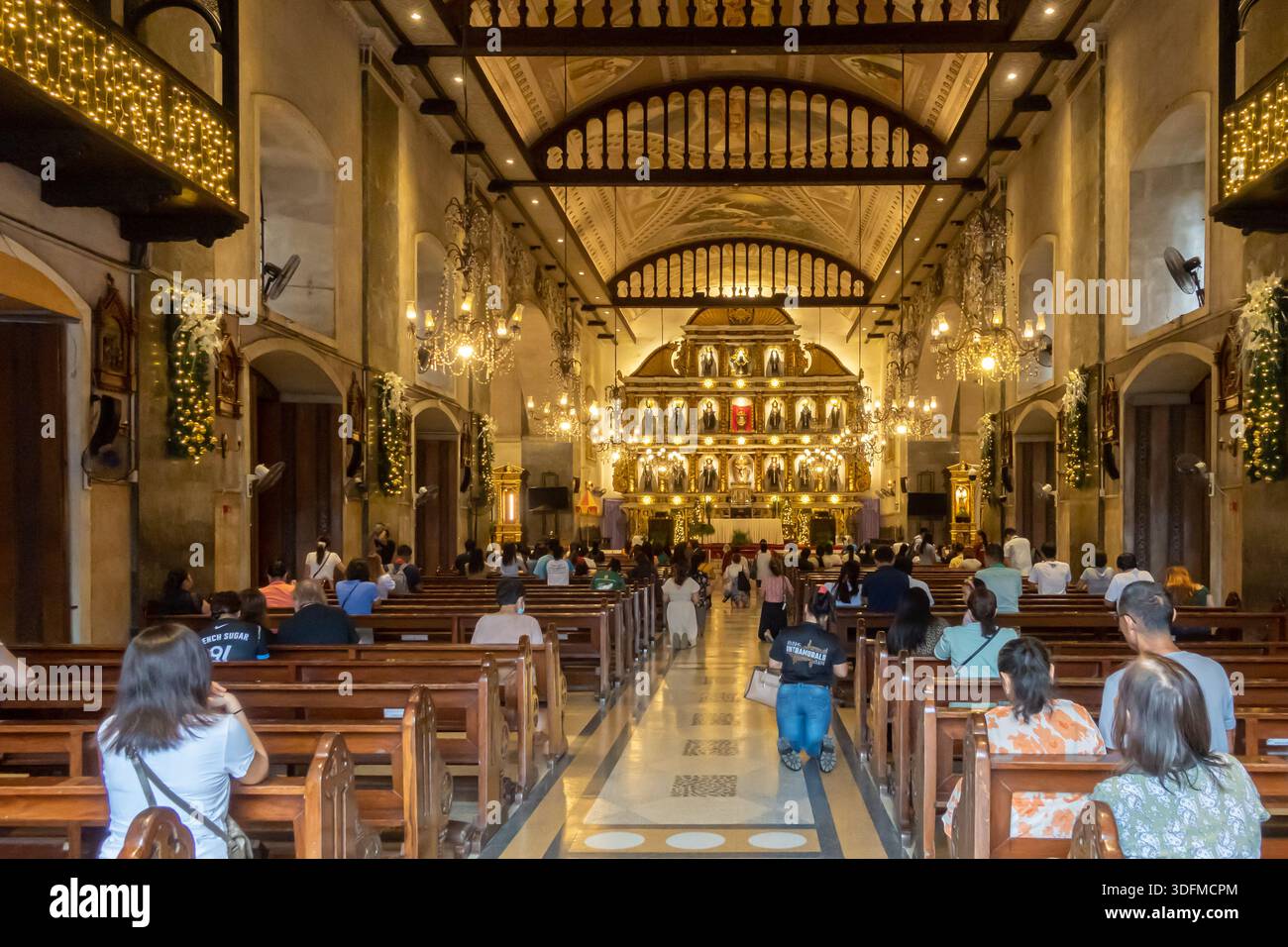 Interior of the basilica minore del santo nino de cebu hi-res stock ...