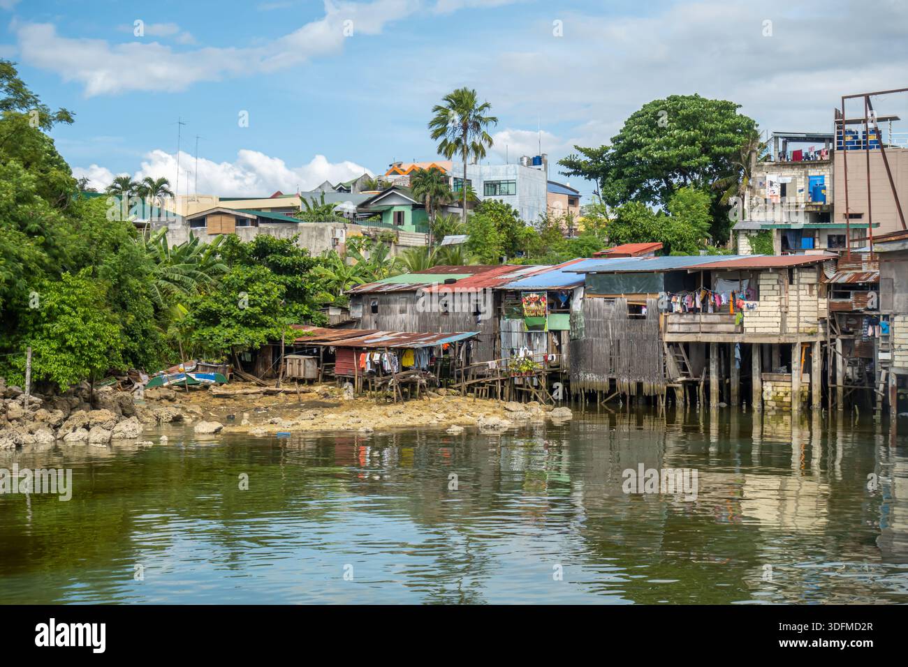 Filipino stilt house hi-res stock photography and images - Alamy