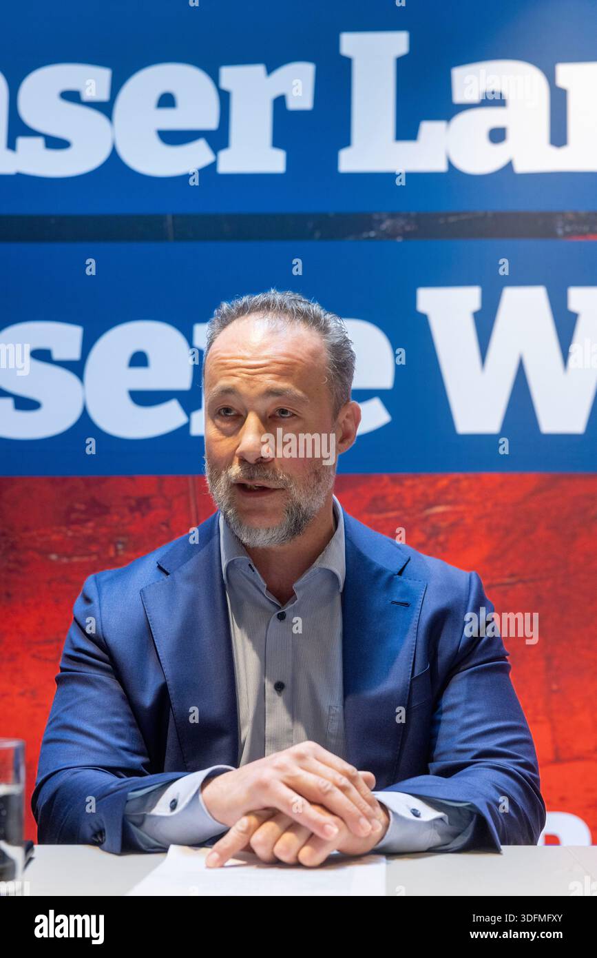 13 January 2026, Rhineland-Palatinate, Mainz: Jan Bollinger, top ...