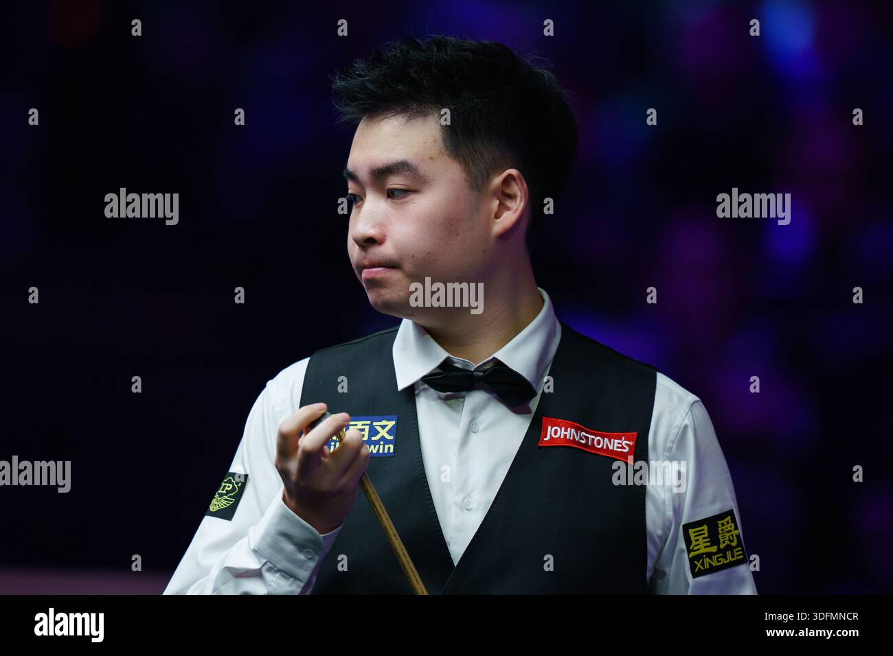 Si Jiahui during the match between Kyren Wilson and Si Jiahui at The ...
