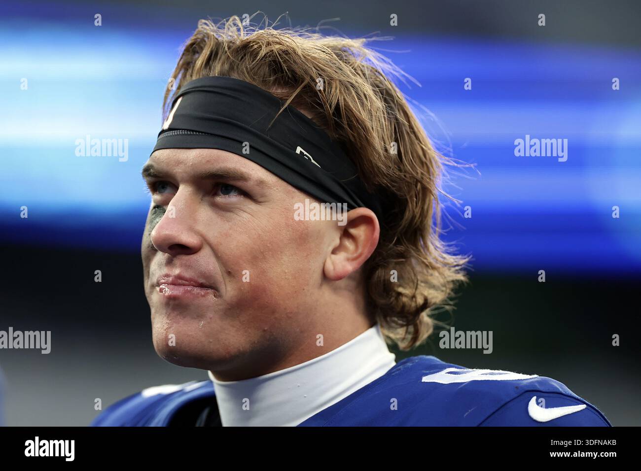 New York Giants quarterback Jaxson Dart (6) reacts during an NFL ...