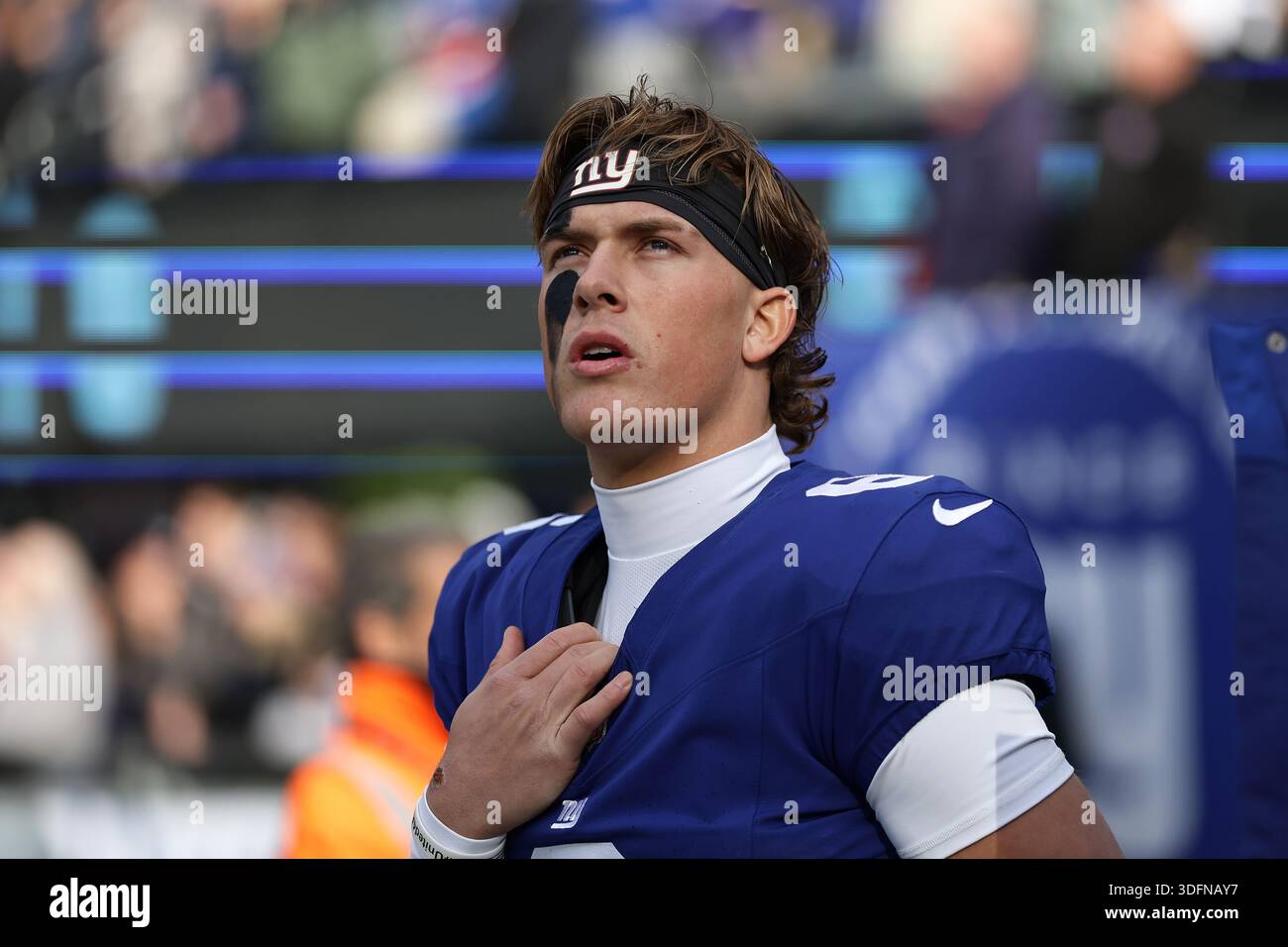 New York Giants quarterback Jaxson Dart (6) reacts before an NFL ...