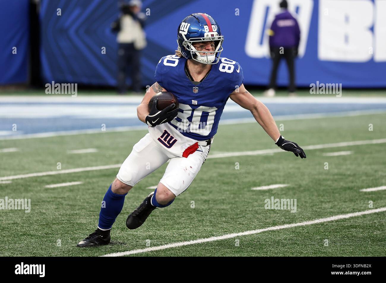 New York Giants wide receiver Gunner Olszewski (80) runs with the ball ...