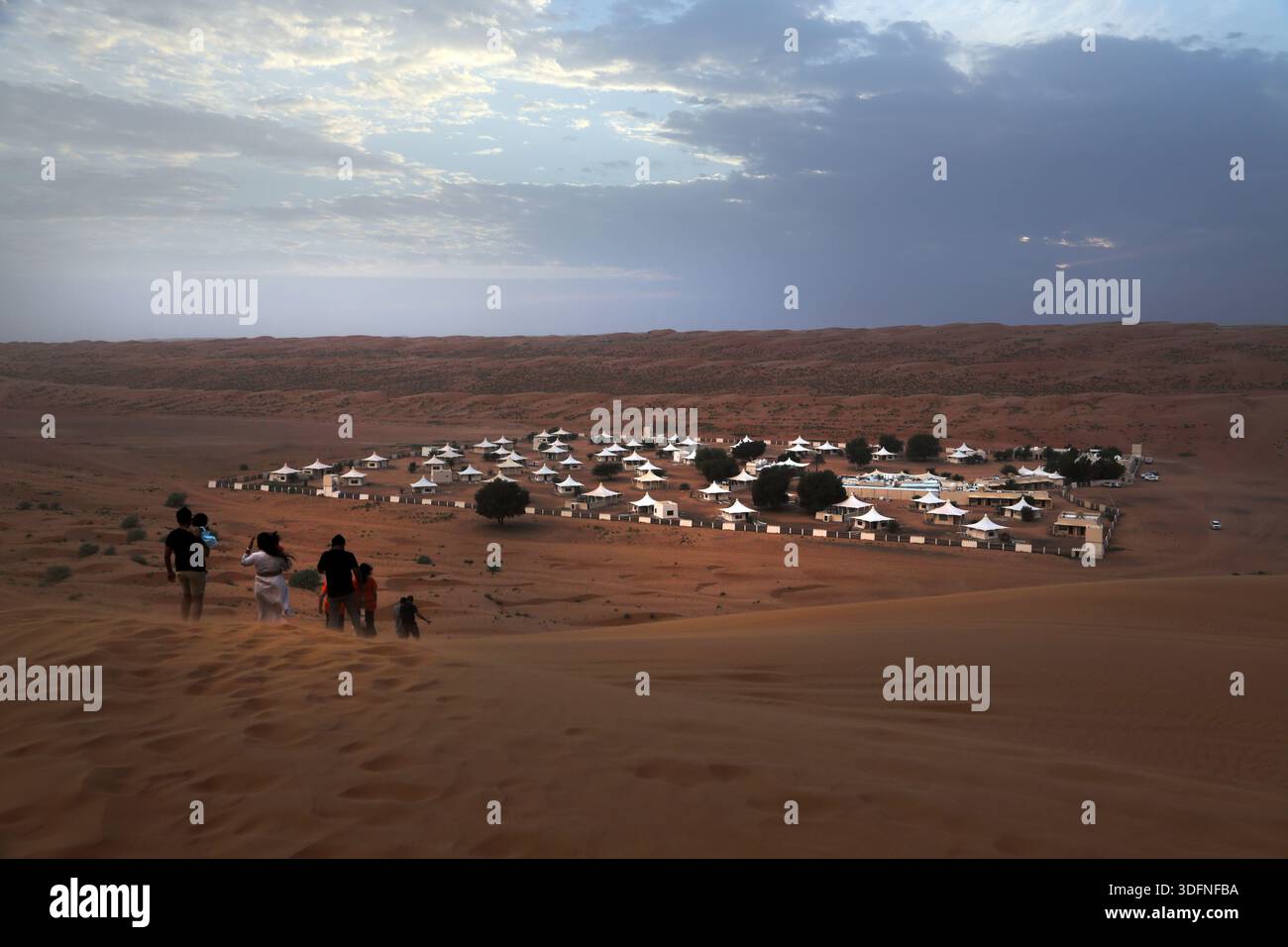 Desert Night Camp Wahiba Sands Oman Stock Photo - Alamy
