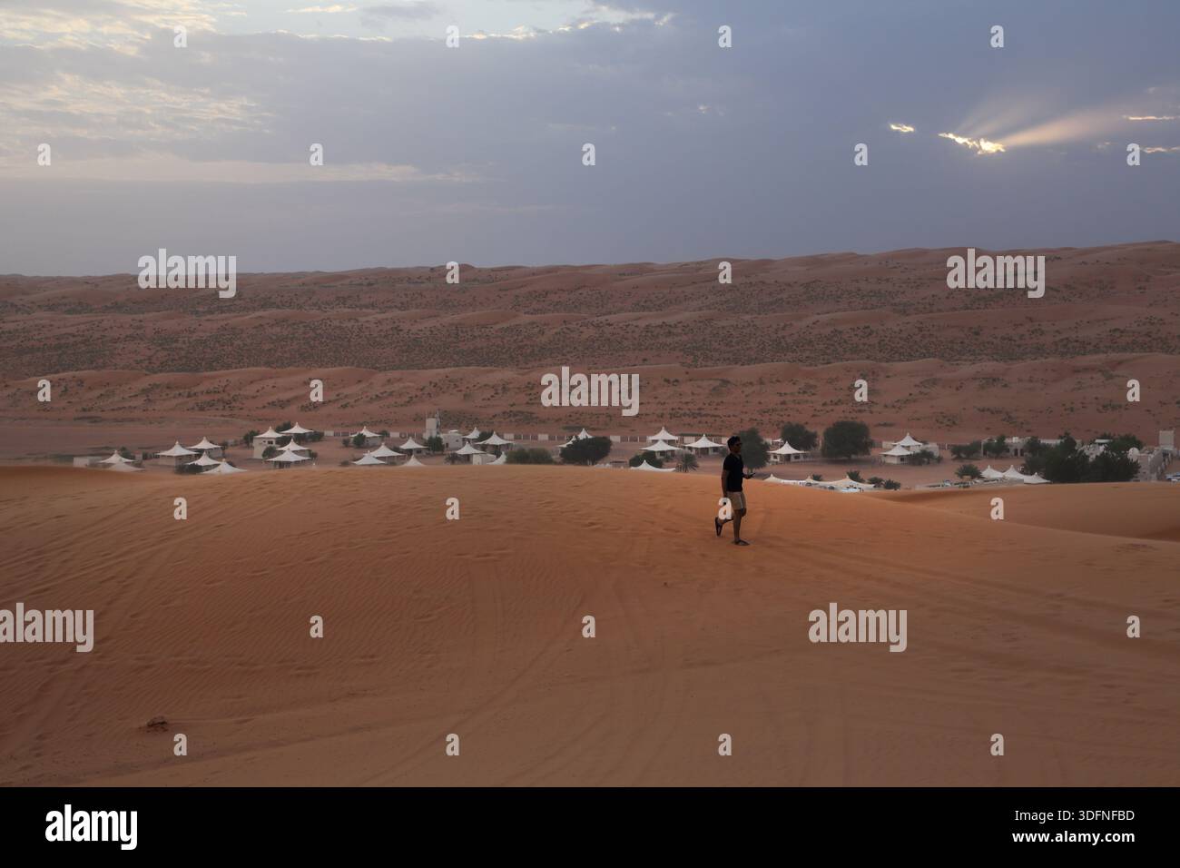 Desert Night Camp Wahiba Sands Oman Stock Photo - Alamy