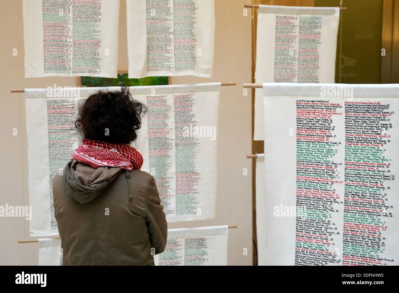 Image of the international exhibition "Hudur al-Ghan'Ibin" on the ...