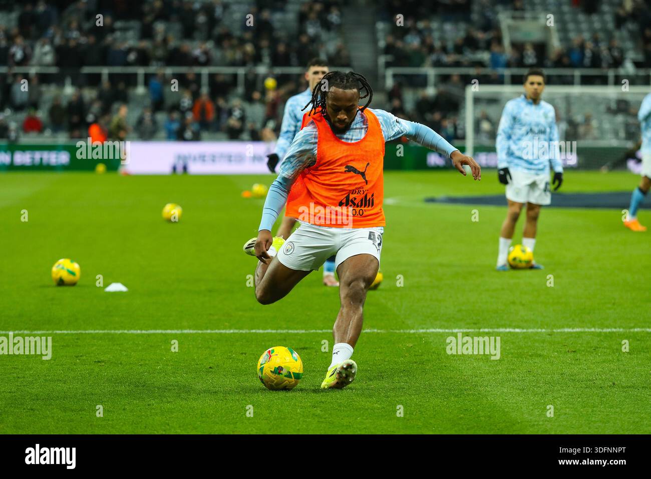 Antoine Semenyo Of Manchester City warms up during the Newcastle United ...