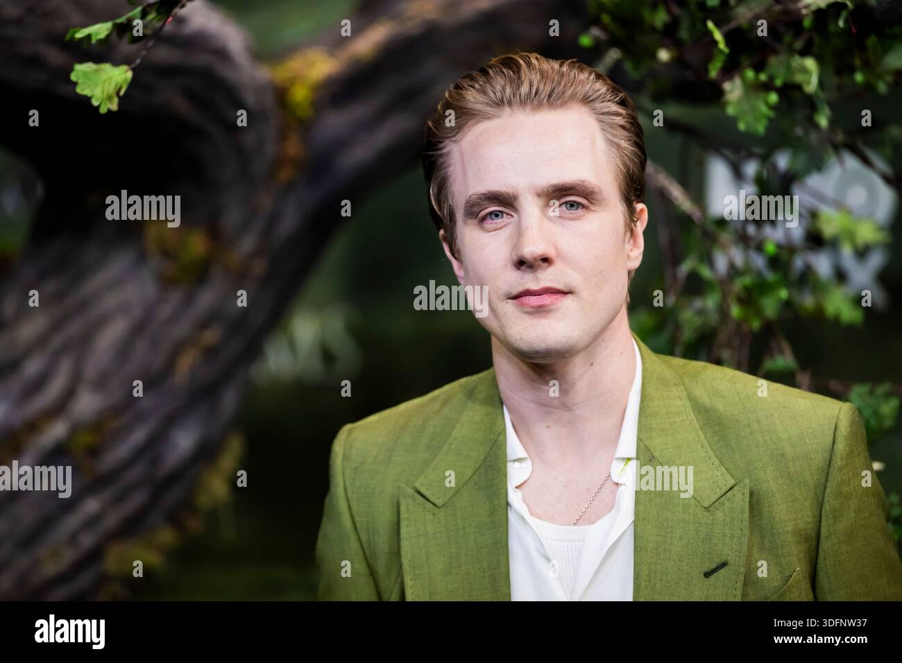 13 January 2026, Berlin: Henry Ashton, actor, comes to Zoo Palast for ...