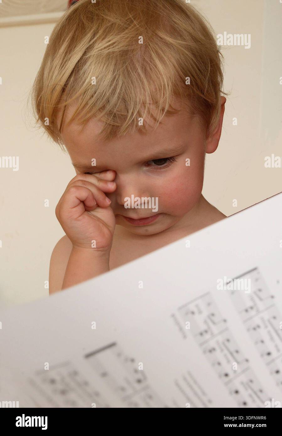 Kind DEU, Deutschland, 20260101, - Kind mit Buch, DEU, Germany ...