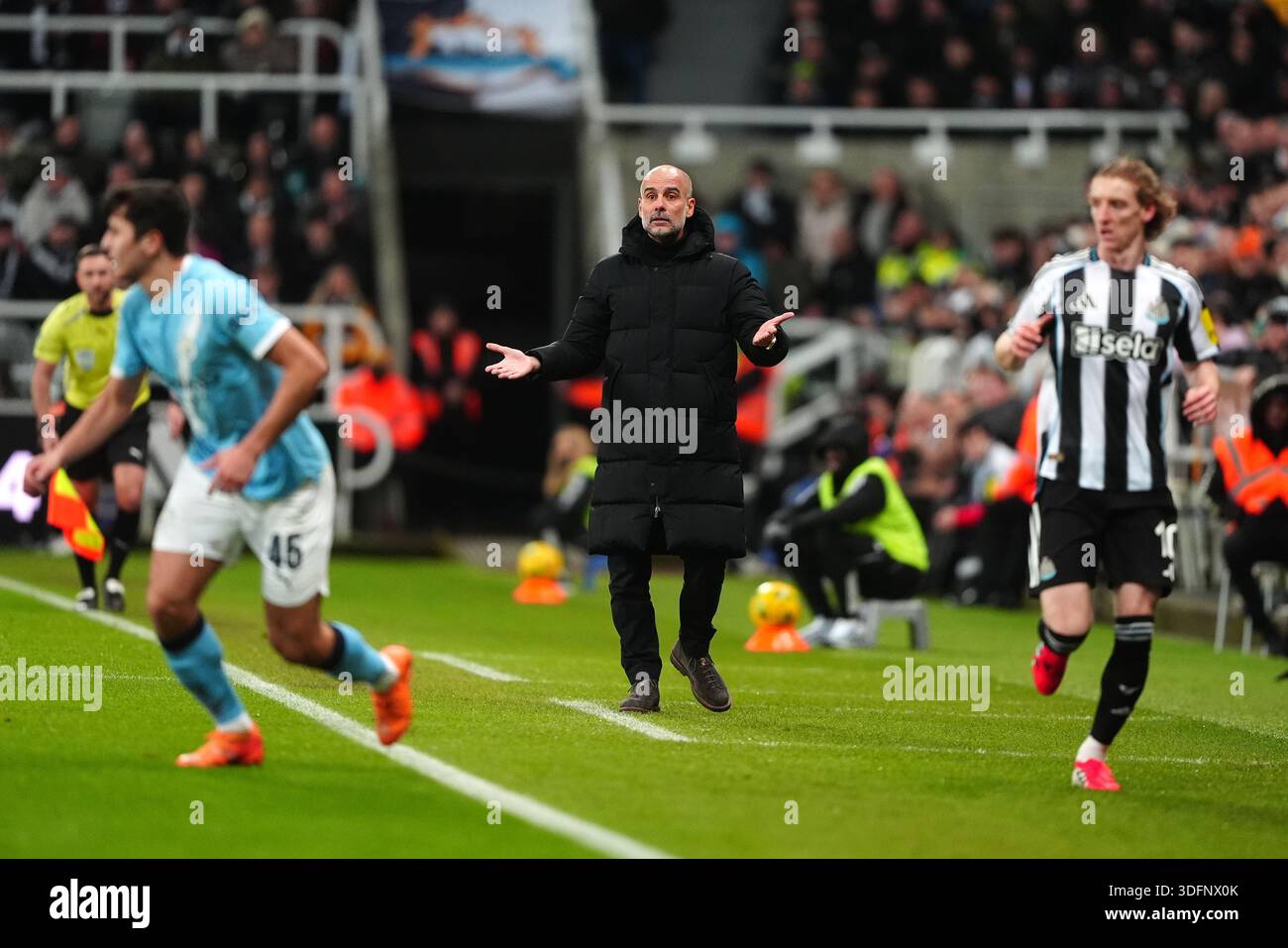 Manchester City manager Pep Guardiola (centre) reacts during the ...