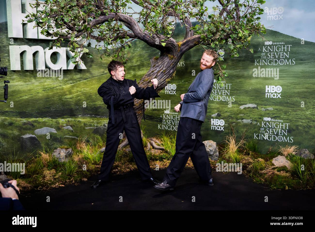 13 January 2026, Berlin: Shaun Thomas (l), actor, and Edward Ashley ...