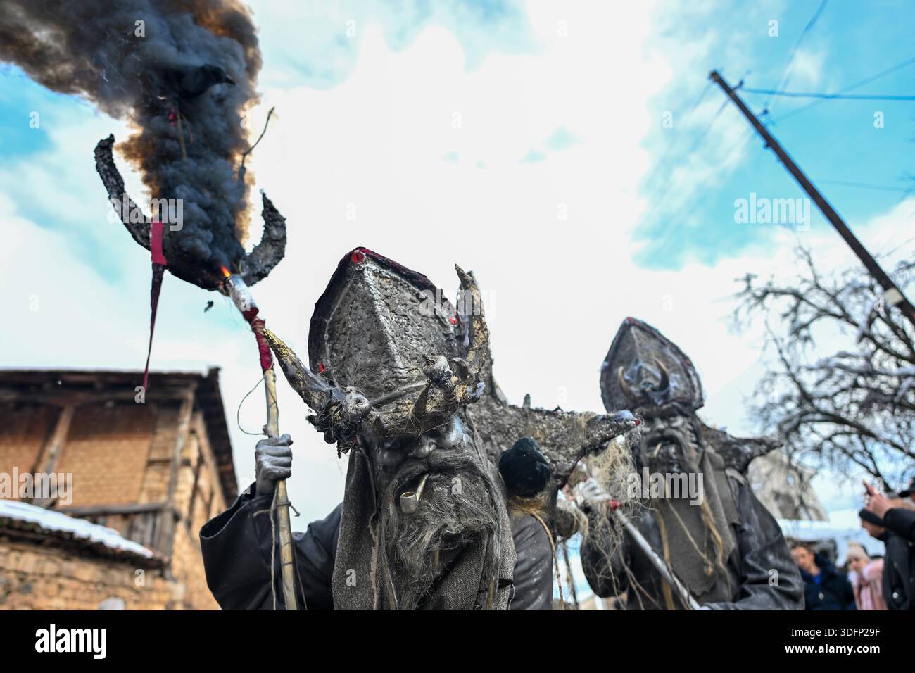 (260113) -- VEVCANI, Jan. 13, 2026 (Xinhua) -- Revelers participate in ...