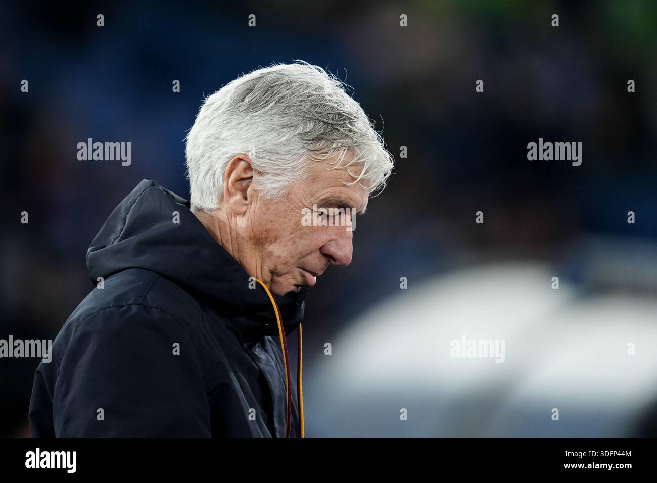 Gian Piero Gasperini Head Coach of AS Roma looks dejected during the ...
