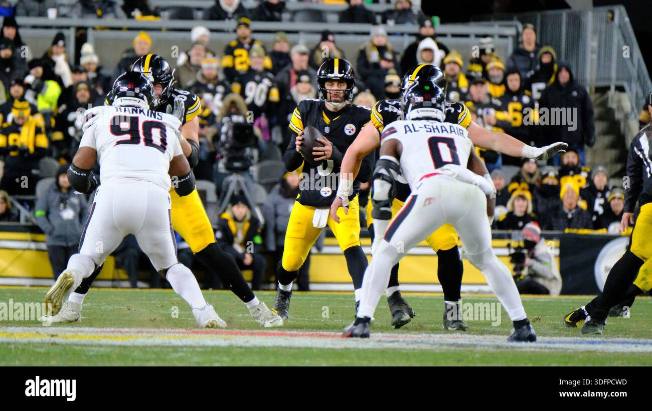 Jan 12, 2025: Aaron Rodgers #8 during the Pittsburgh Steelers vs ...