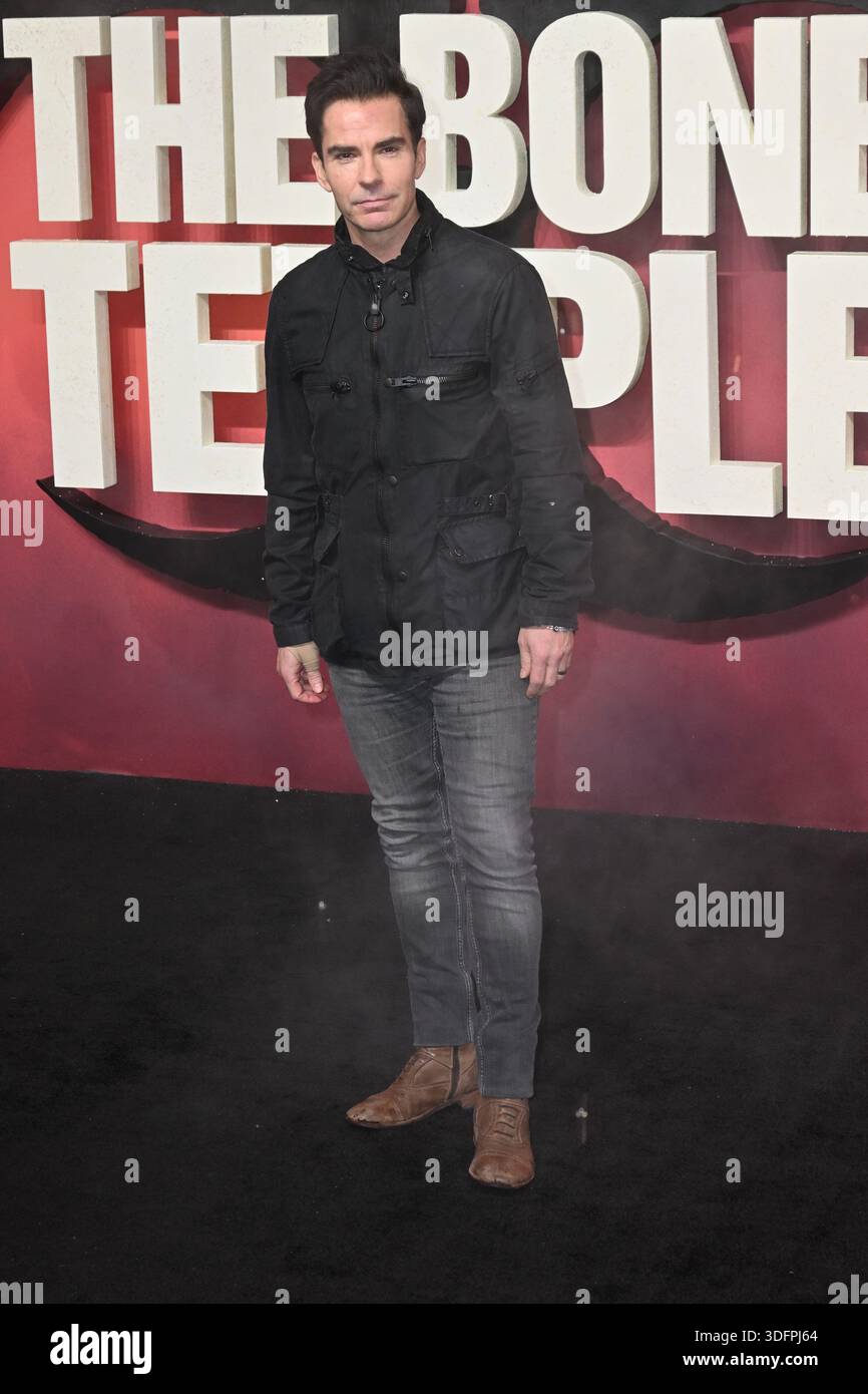 Kelly Jones walks the red carpet. Chi Lewis-Parry walks the red carpet ...