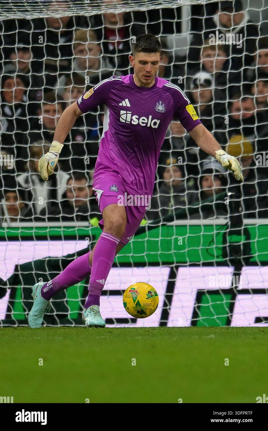 Nick Pope of Newcastle United during the Carabao Cup Semi Final First ...