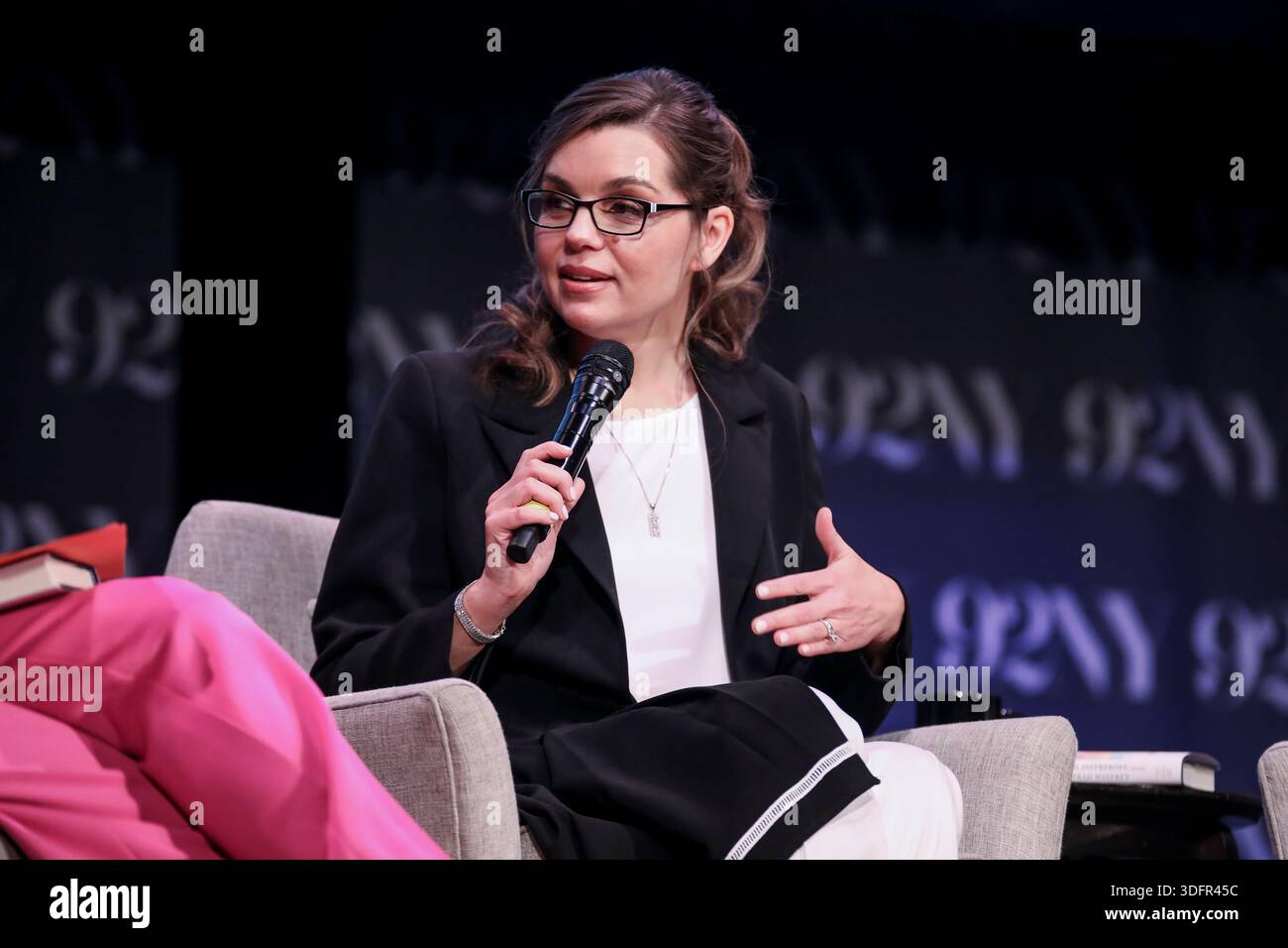 Dr. Ania M. Jastreboff discusses the book "Enough: Your Health, Your ...