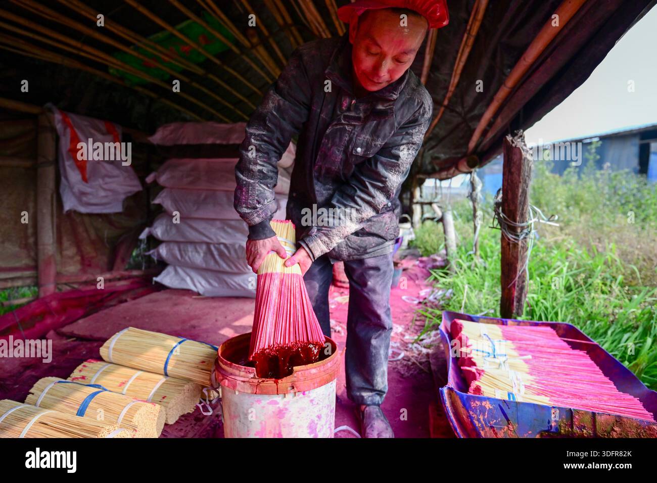 **CHINESE MAINLAND, HONG KONG, MACAU AND TAIWAN OUT** Workers make ...