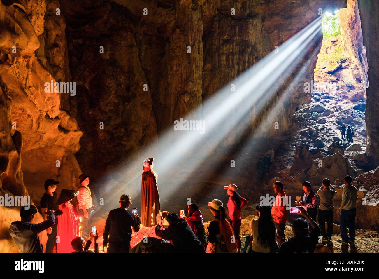 LAIBIN, CHINA - JANUARY 13, 2026 - Tourists experience a column of ...