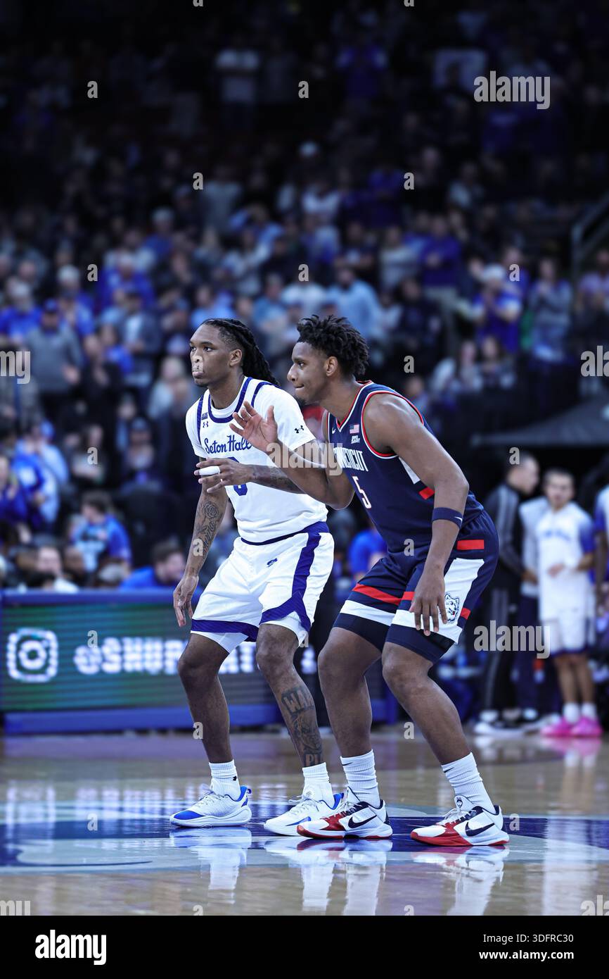 UConn Huskies center Tarris Reed Jr. (5) and Seton Hall forward Stephon ...
