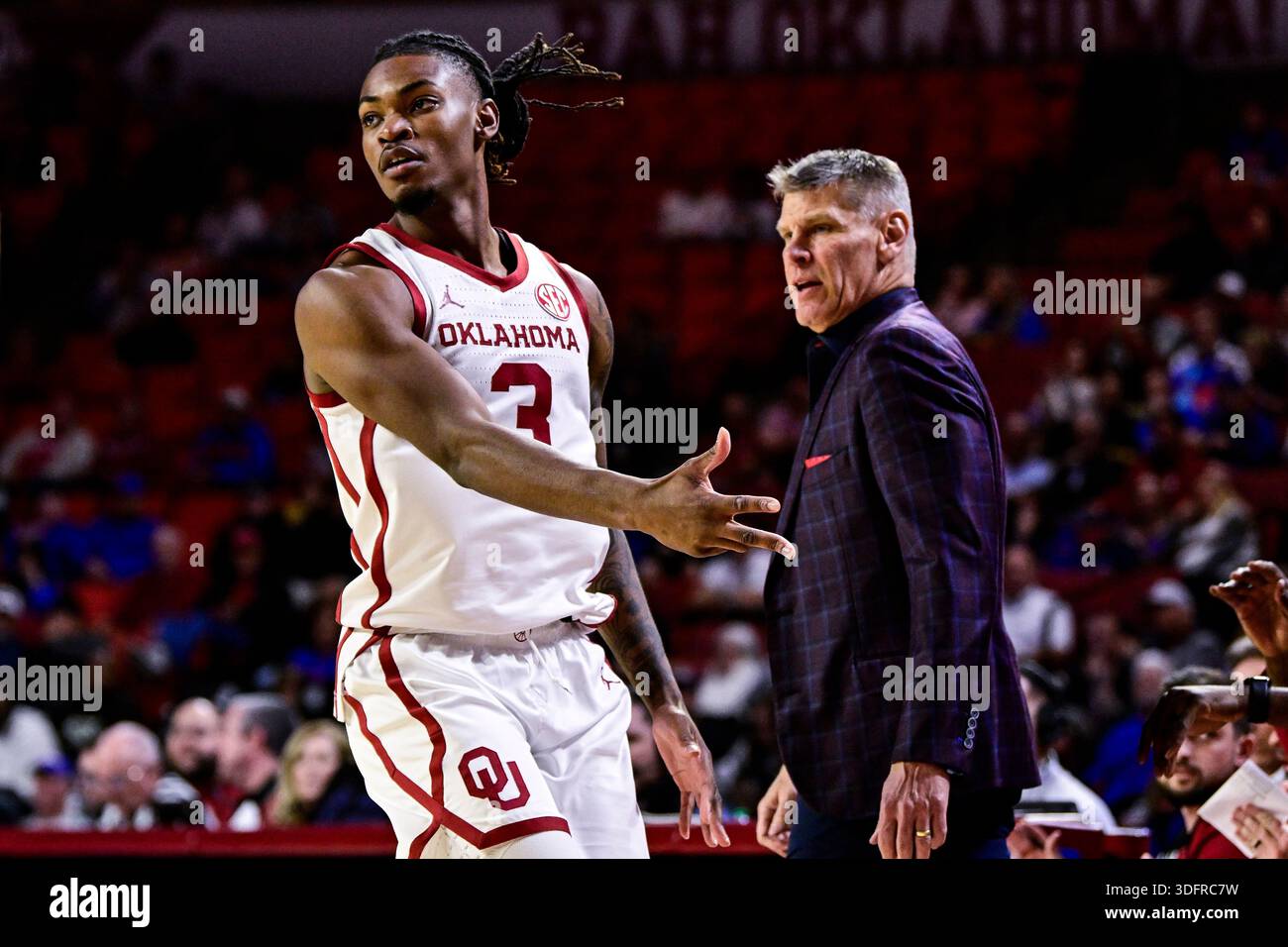 Oklahoma guard Jeff Nwankwo (3) gestures against Florida during the ...
