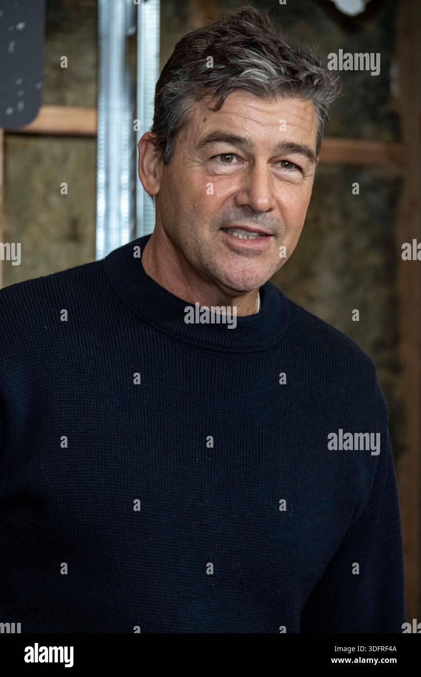 Kyle Chandler attends the world premiere of The RIP at Alice Tully Hall ...