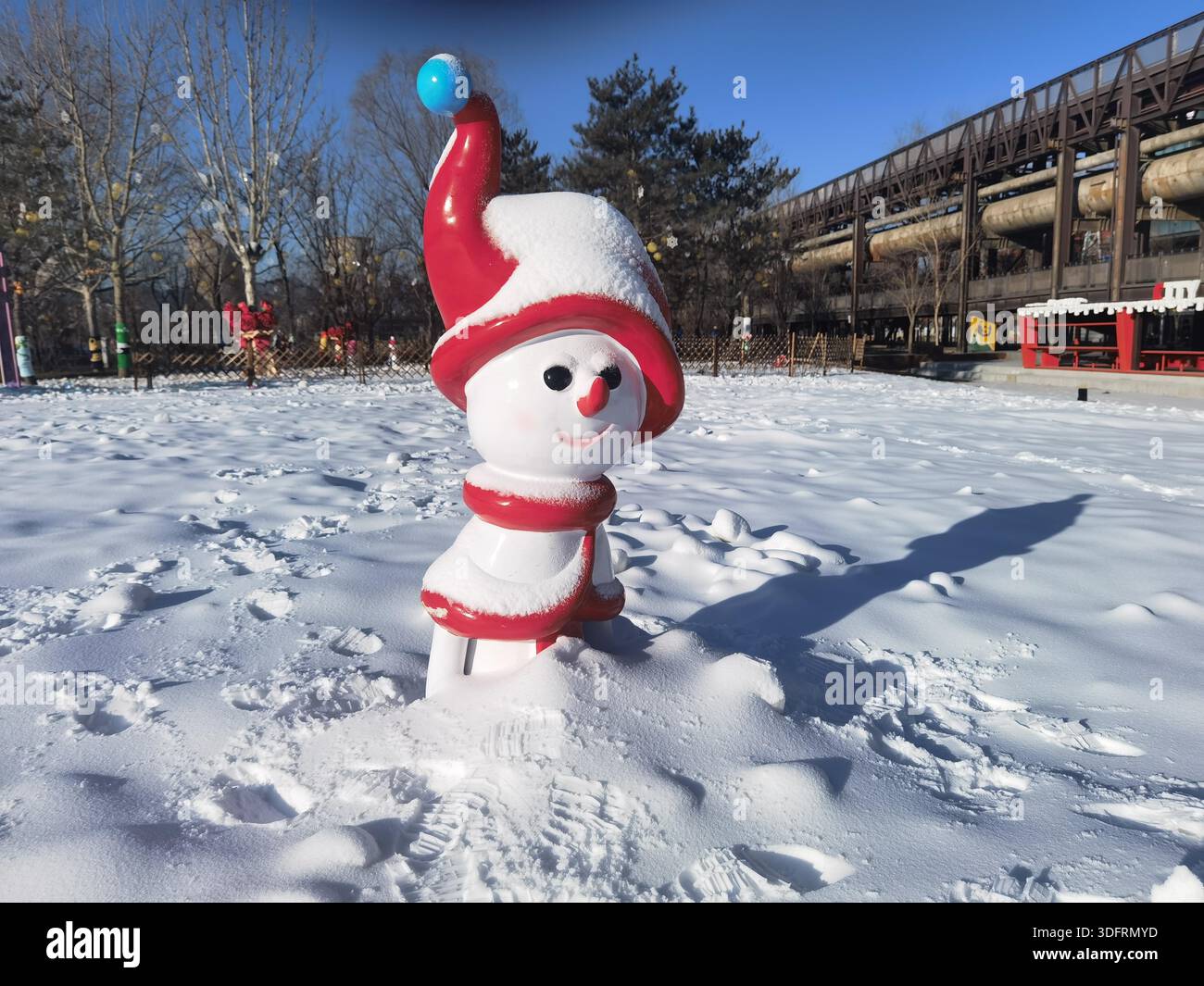 Children experience winter activities at Shougang Park Ice and Snow ...