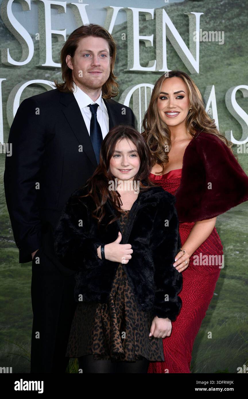 Peter Claffey, Holly McGinn und Ally McGinn bei der Premiere der HBO ...