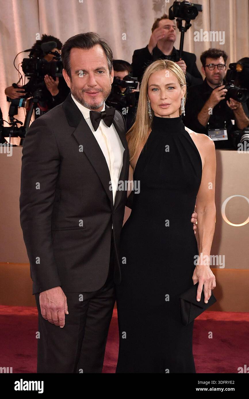 Beverly Hills, USA. 13th Jan, 2026. Will Arnett and Carolyn Murphy ...