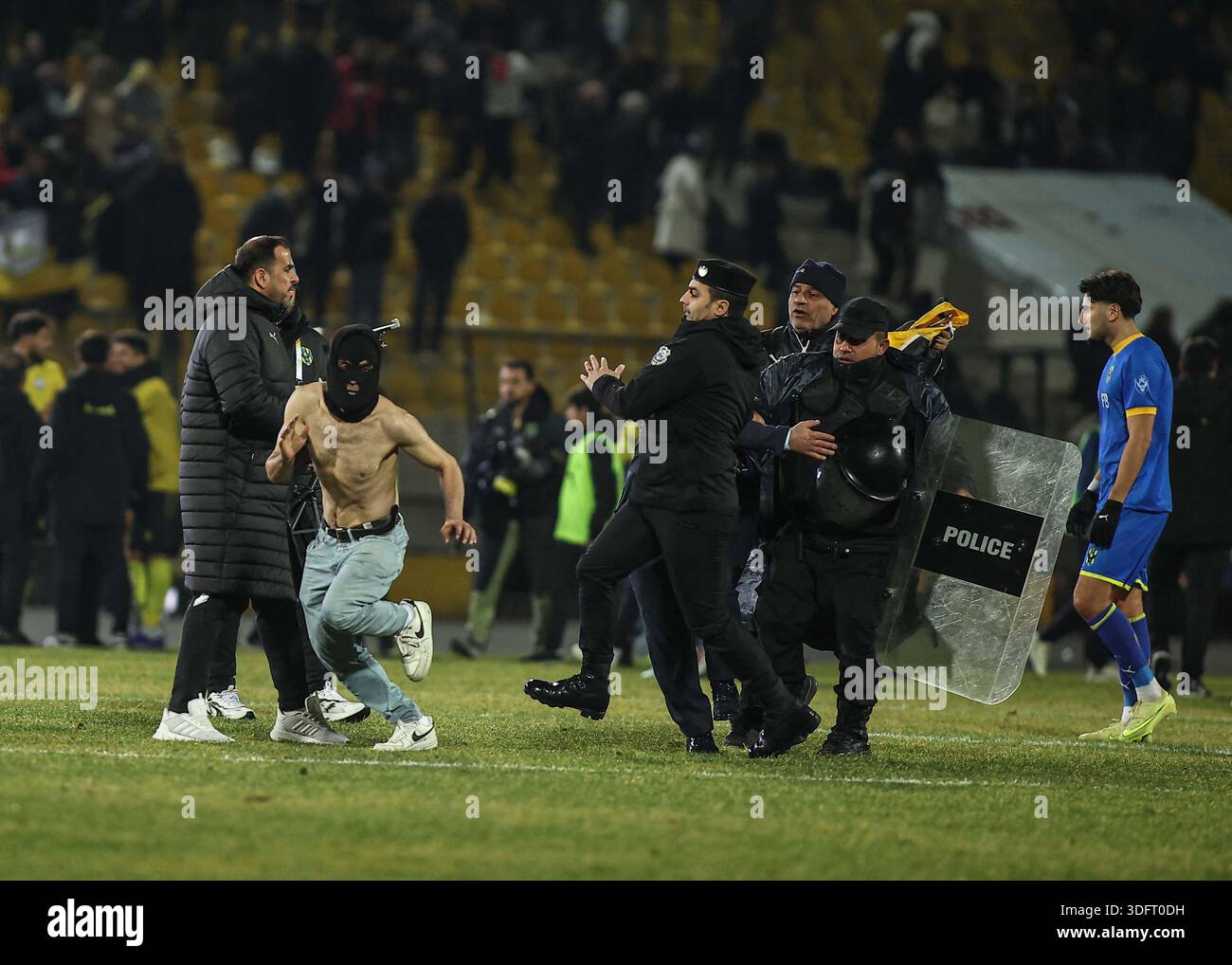 Erbil, Iraq. 13th Jan, 2026. Erbil SC supporters celebrate during the ...