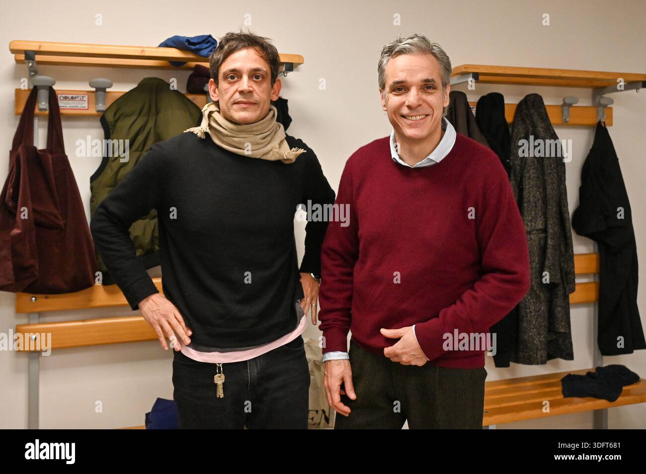 **NO WEB AND NEWSPAPERS ONLY FOR ITALY** Spazio Diamante Meno di Due In ...