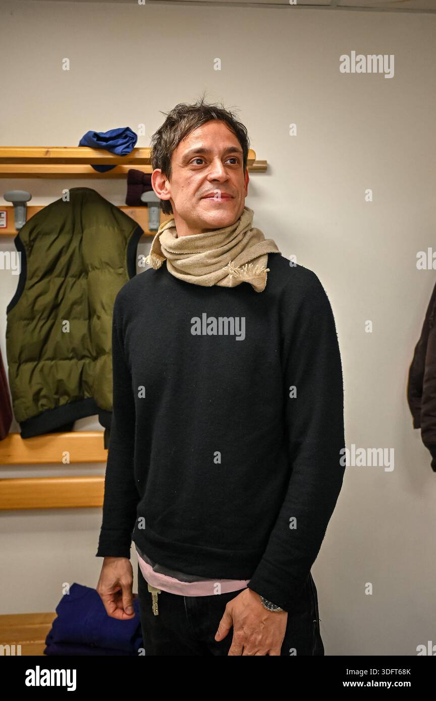 **NO WEB AND NEWSPAPERS ONLY FOR ITALY** Spazio Diamante Meno di Due In ...