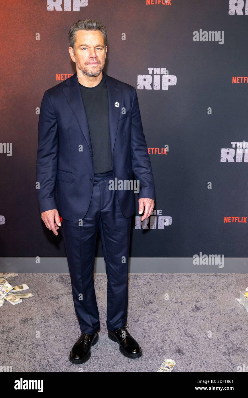 NEW YORK, NEW YORK - JANUARY 13: Matt Damon attends Netflix's "The Rip ...
