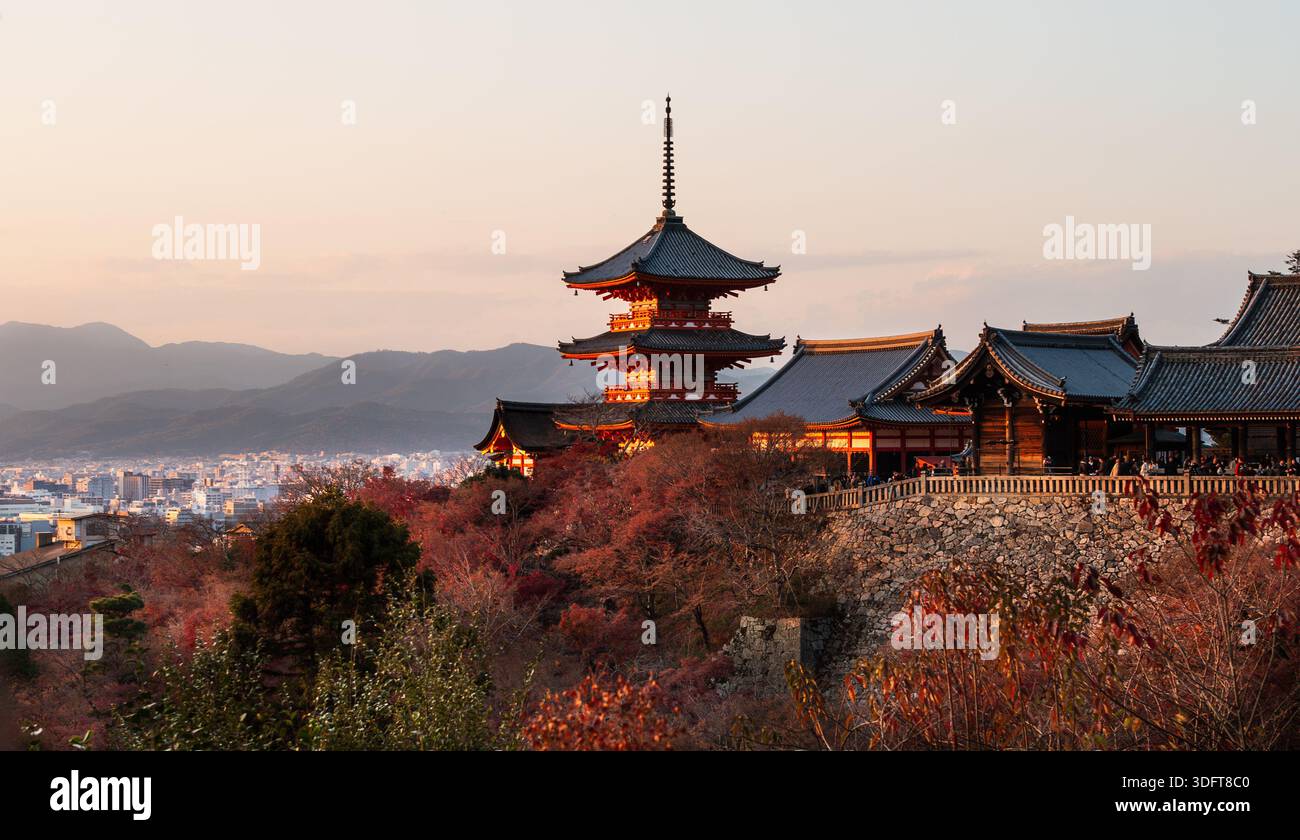 Kyoto sunset hi-res stock photography and images - Alamy