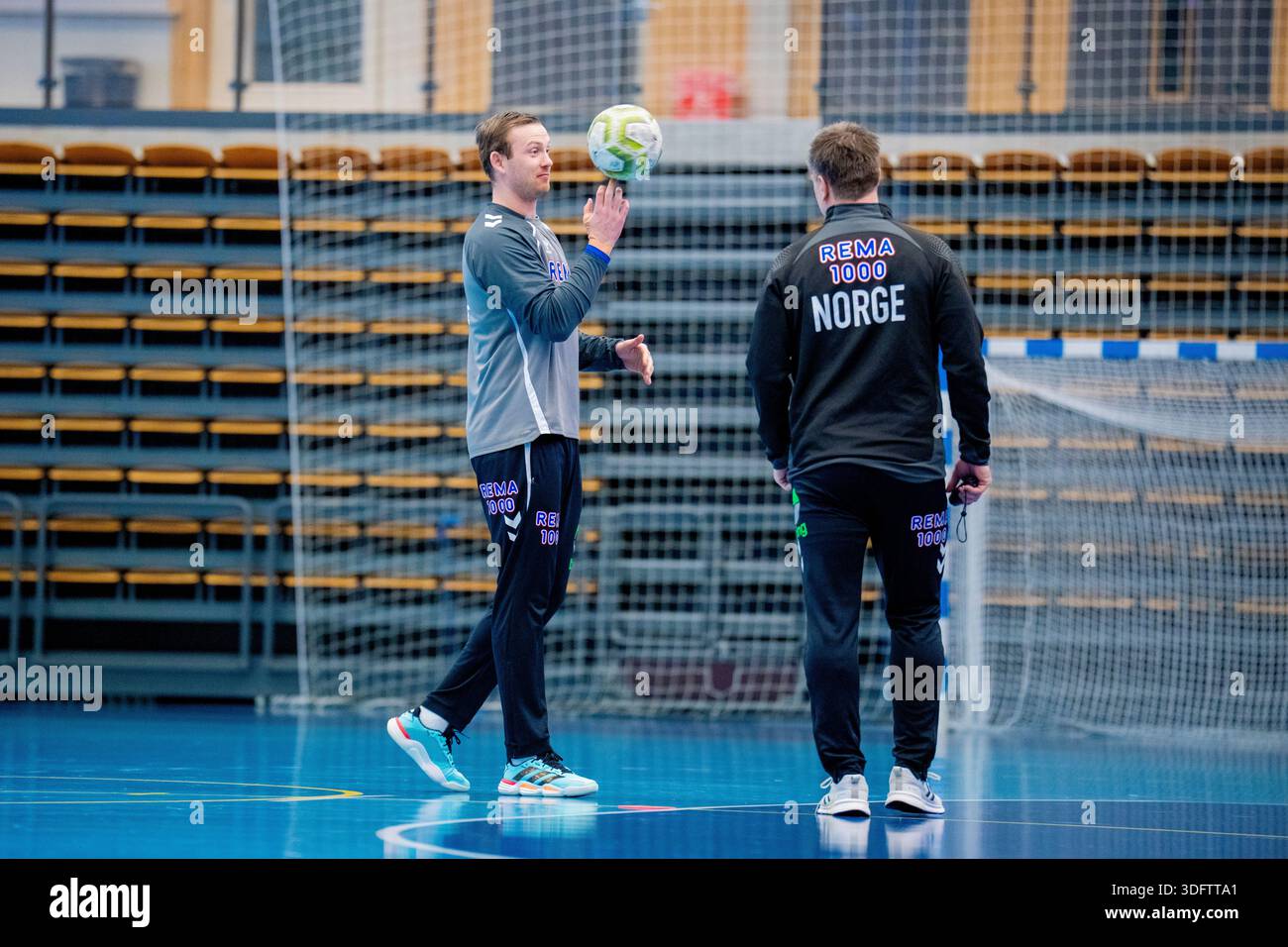 Bekkestua 20260114. National team manager Jonas Wille and Sander ...