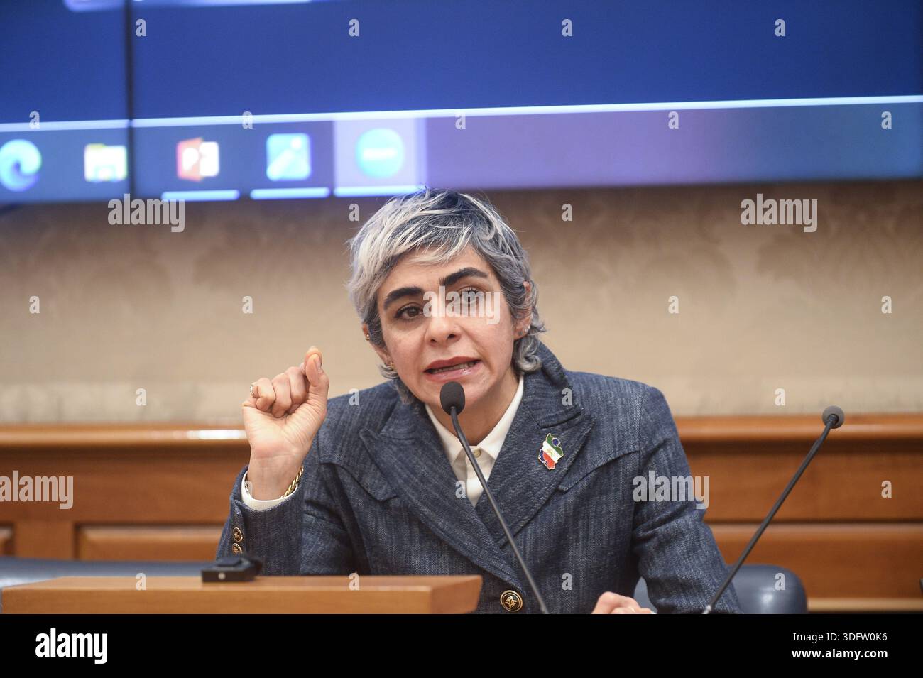Rome Senate press conference entitled "On the side of the Iranian ...