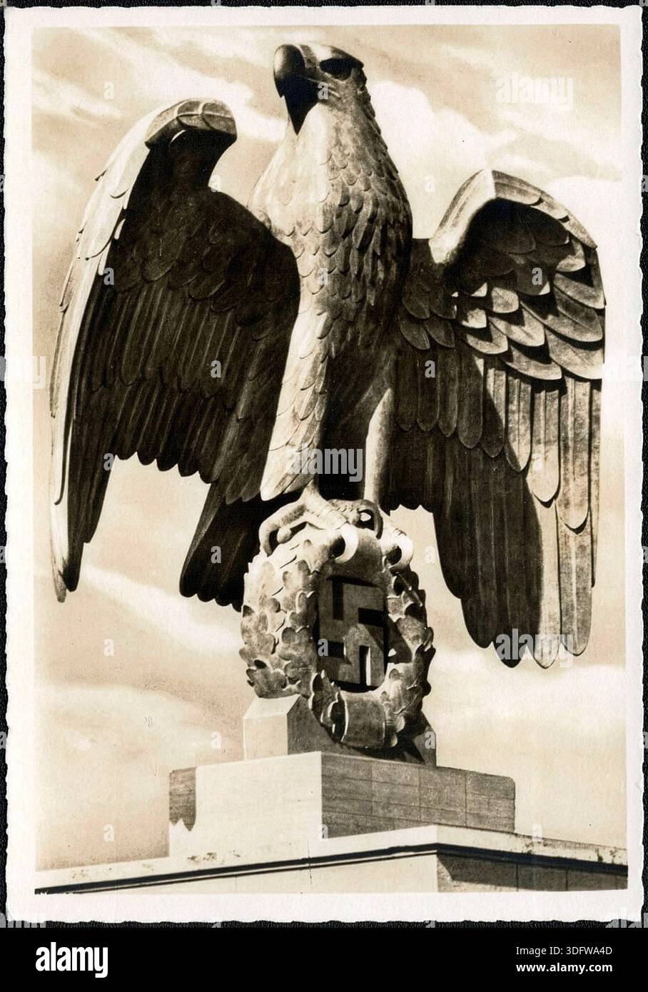 Symbol of nazi political power hi-res stock photography and images - Alamy