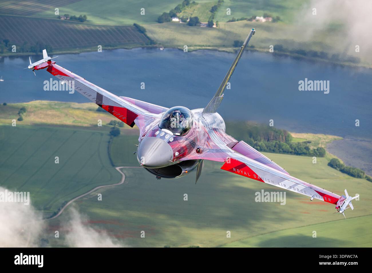 F 16 ejection seat hi-res stock photography and images - Alamy
