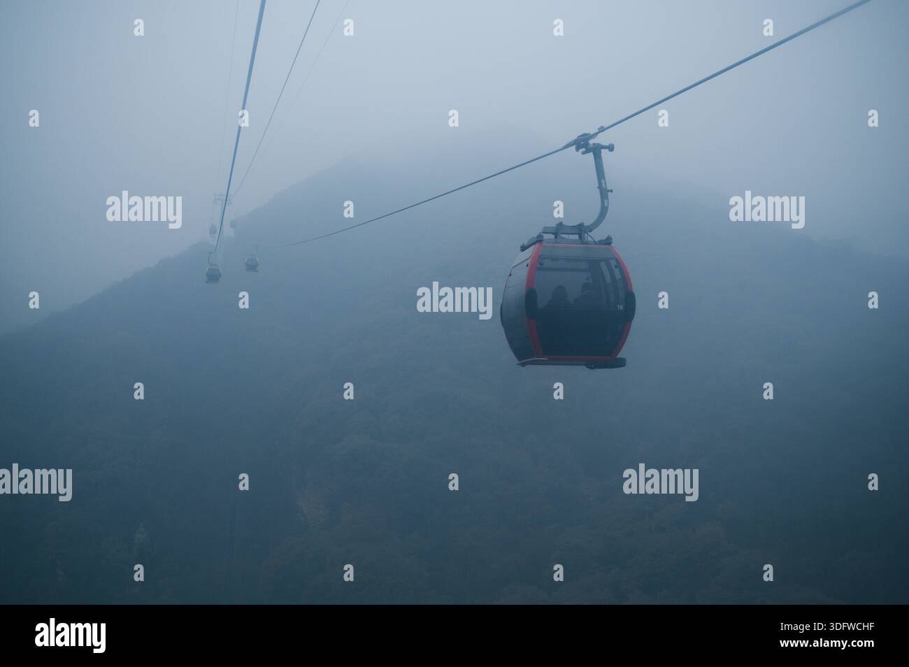 Cable car songshan mountain hi-res stock photography and images - Alamy