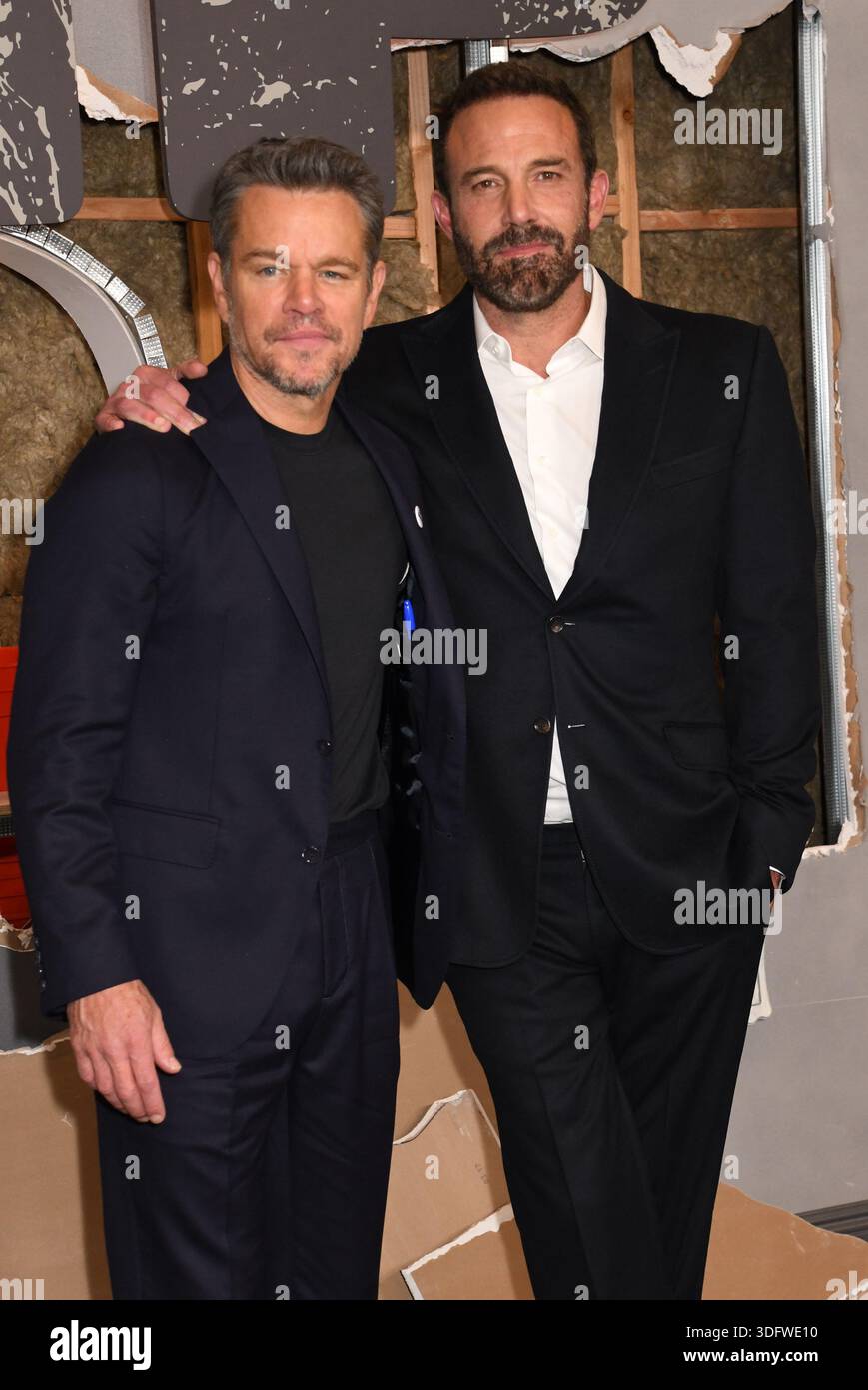 NEW YORK, NY - JANUARY 13: Matt Damon and Ben Affleck at the Netflix ...