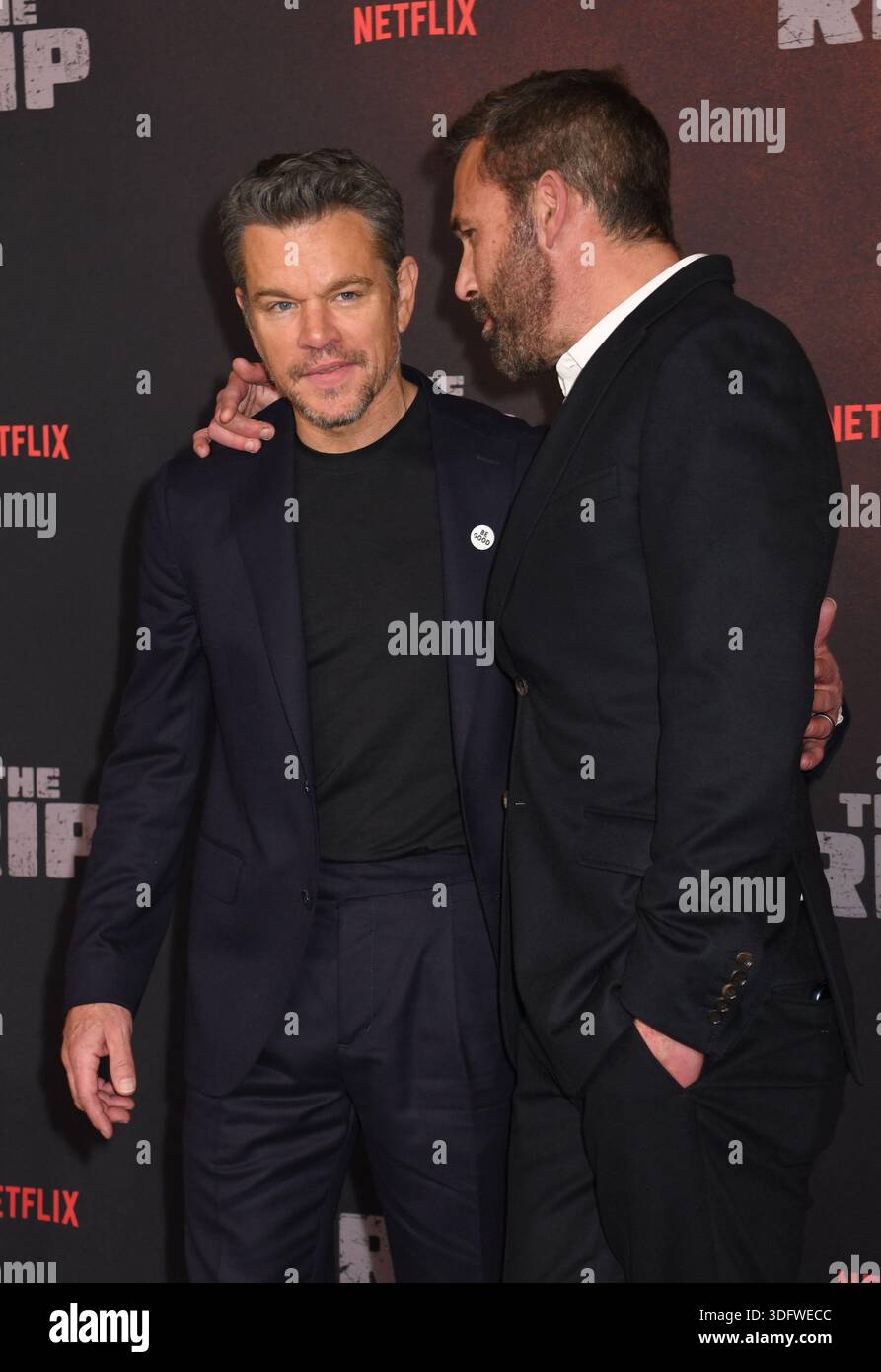 NEW YORK, NY - JANUARY 13: Matt Damon and Ben Affleck at the Netflix ...