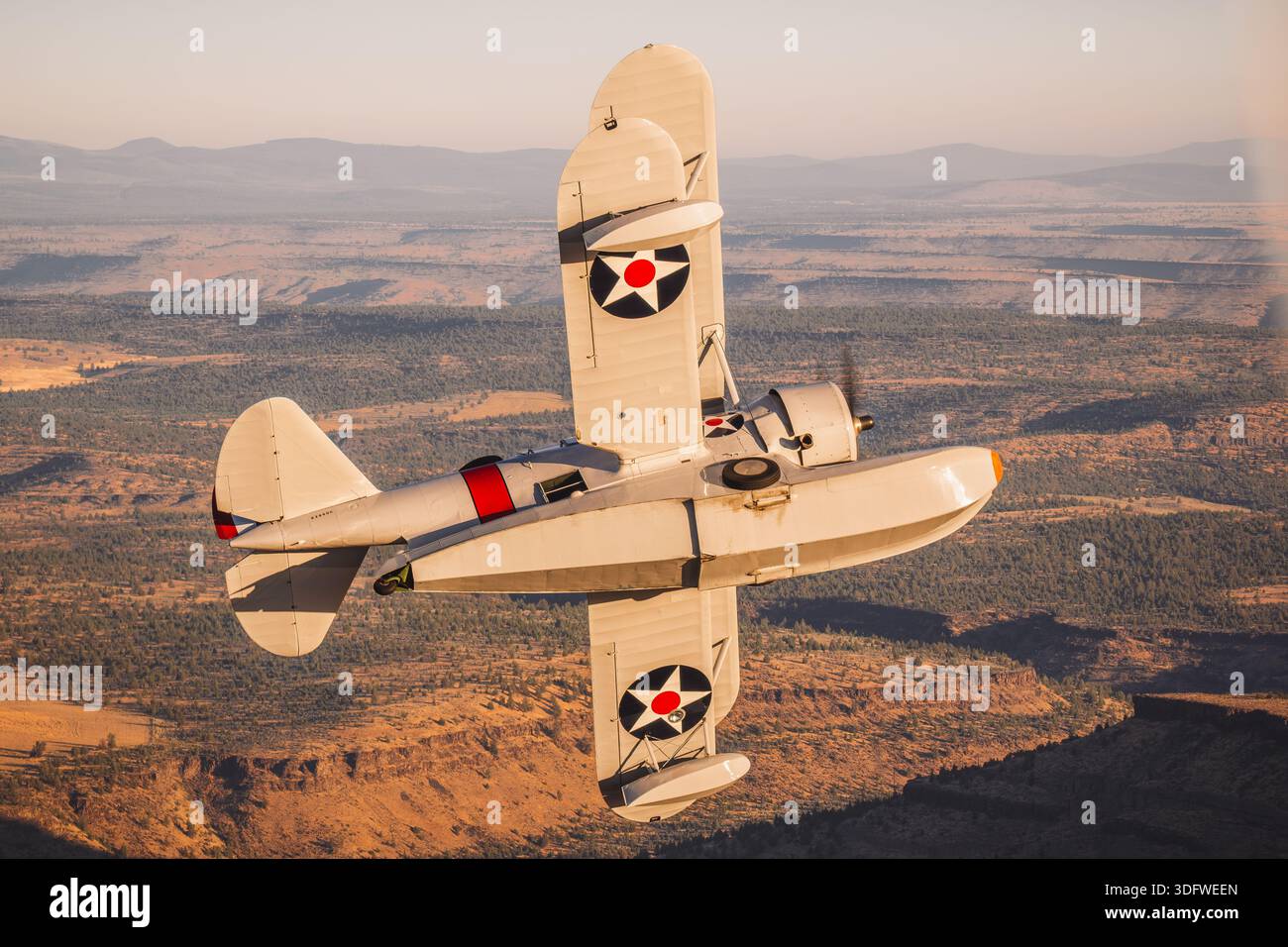 The Grumman J-2F-6 Duck is an American amphibious biplane from the ...