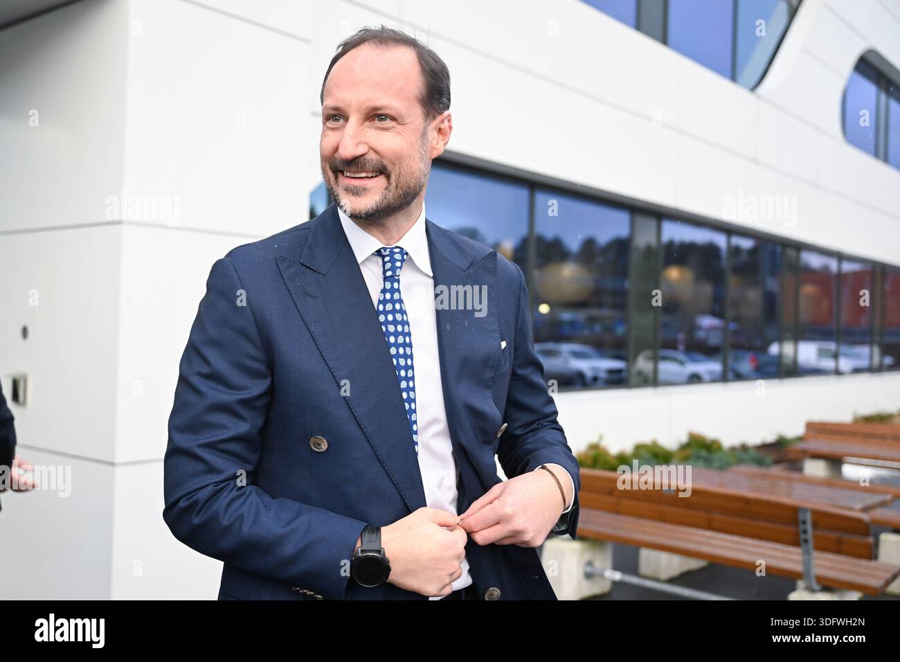 Stavanger 20260114. Crown Prince Haakon visits Laerdal Medical at Forus ...