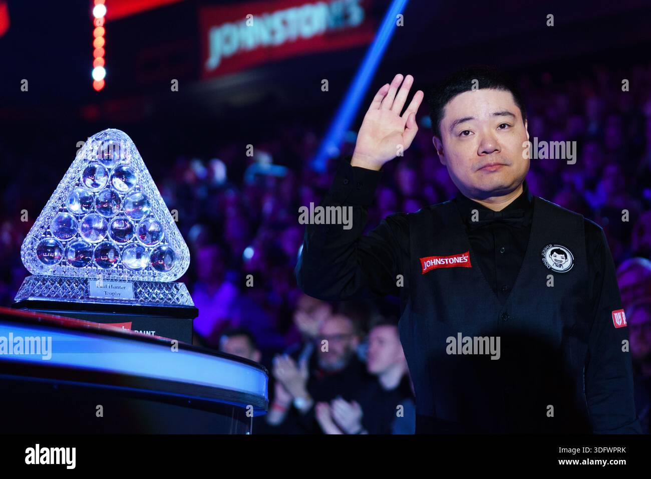 Ding Junhui's walk on during first round match Judd Trump and Ding ...