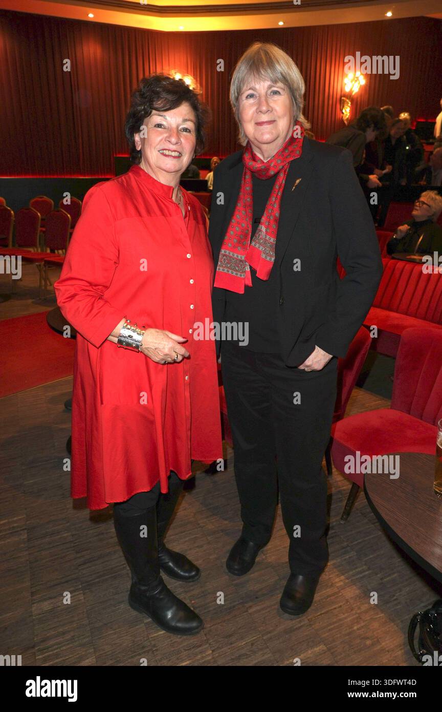 Christa Goetsch und Krista Sager beim 50. Bühnenjubiläum von Corny ...