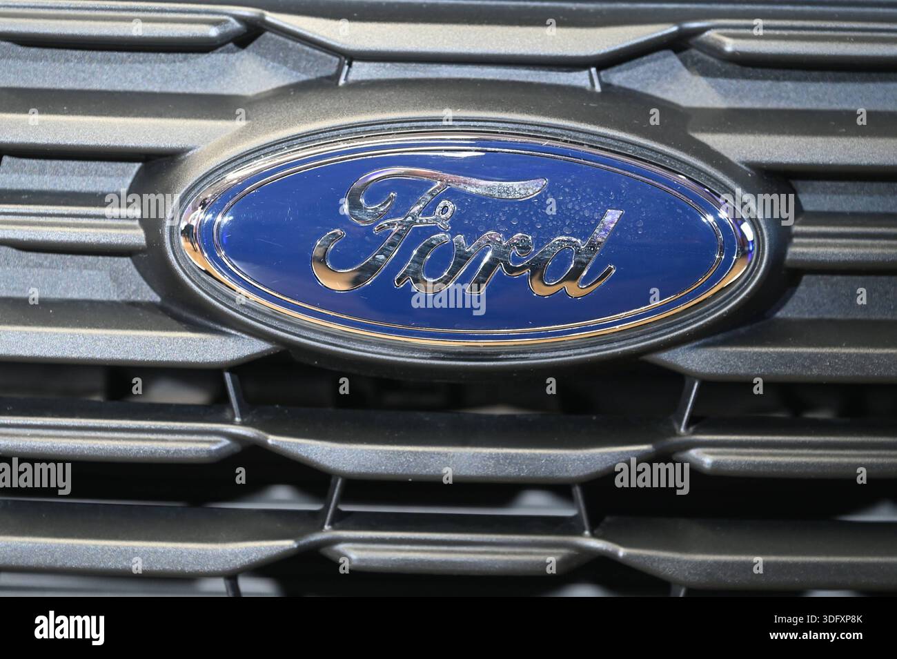Logo, Schriftzug des Kraftfahrzeughersteller FORD *** Logo, lettering ...
