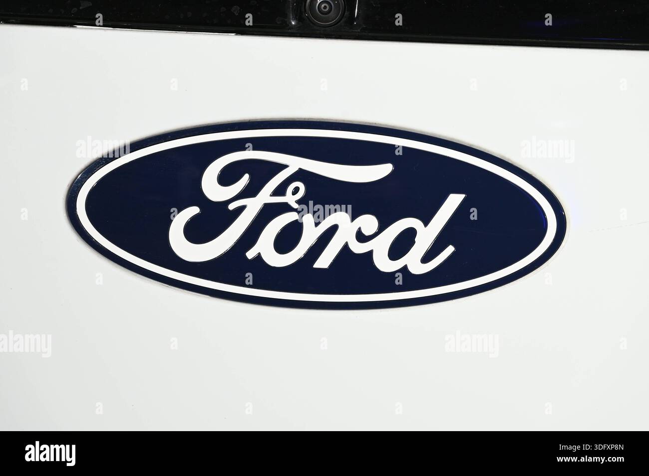 Logo, Schriftzug des Kraftfahrzeughersteller FORD *** Logo, lettering ...